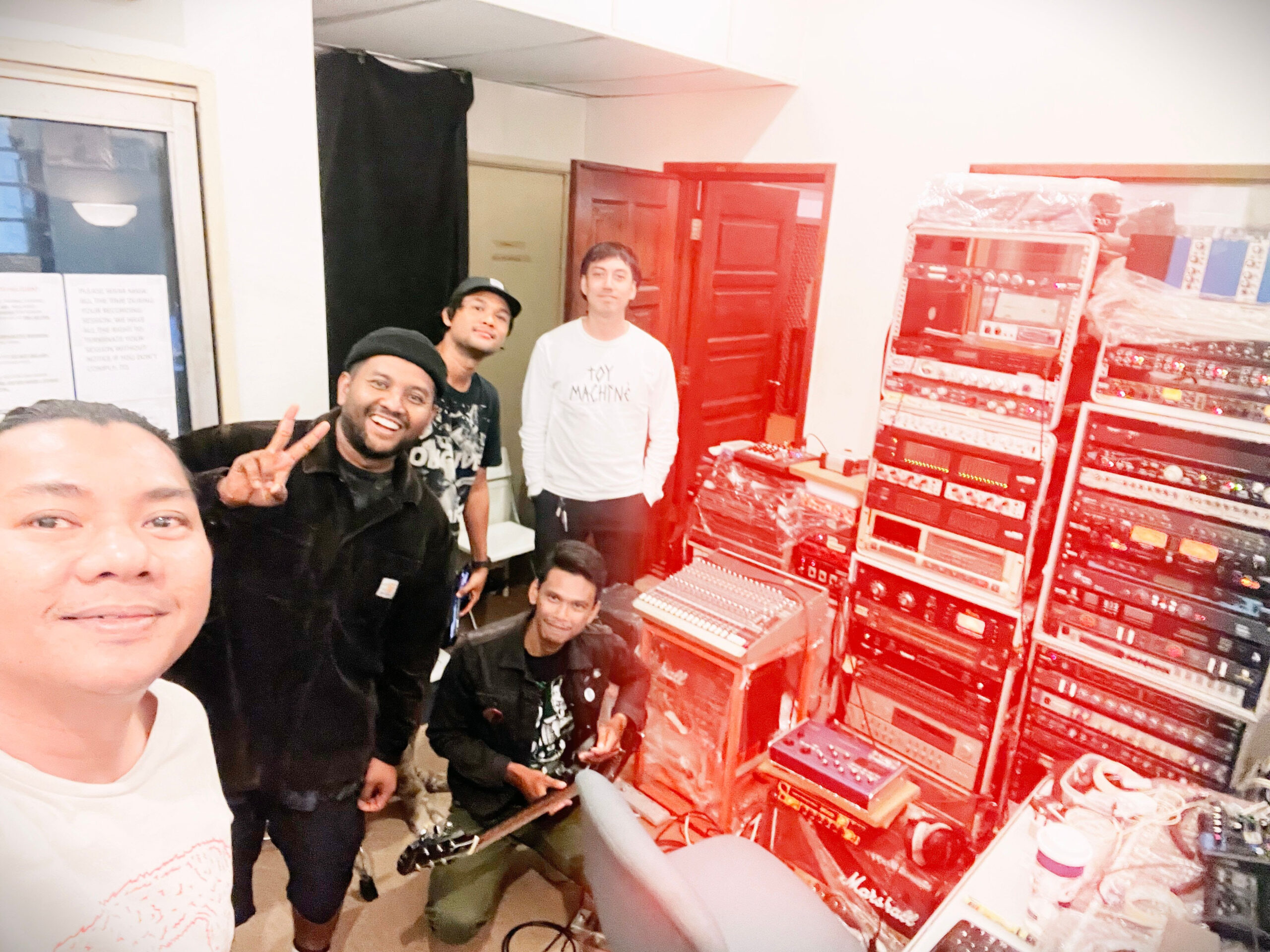 Screamo Band PIET ONTHEL Release New Single/Music Video [Malaysia ...