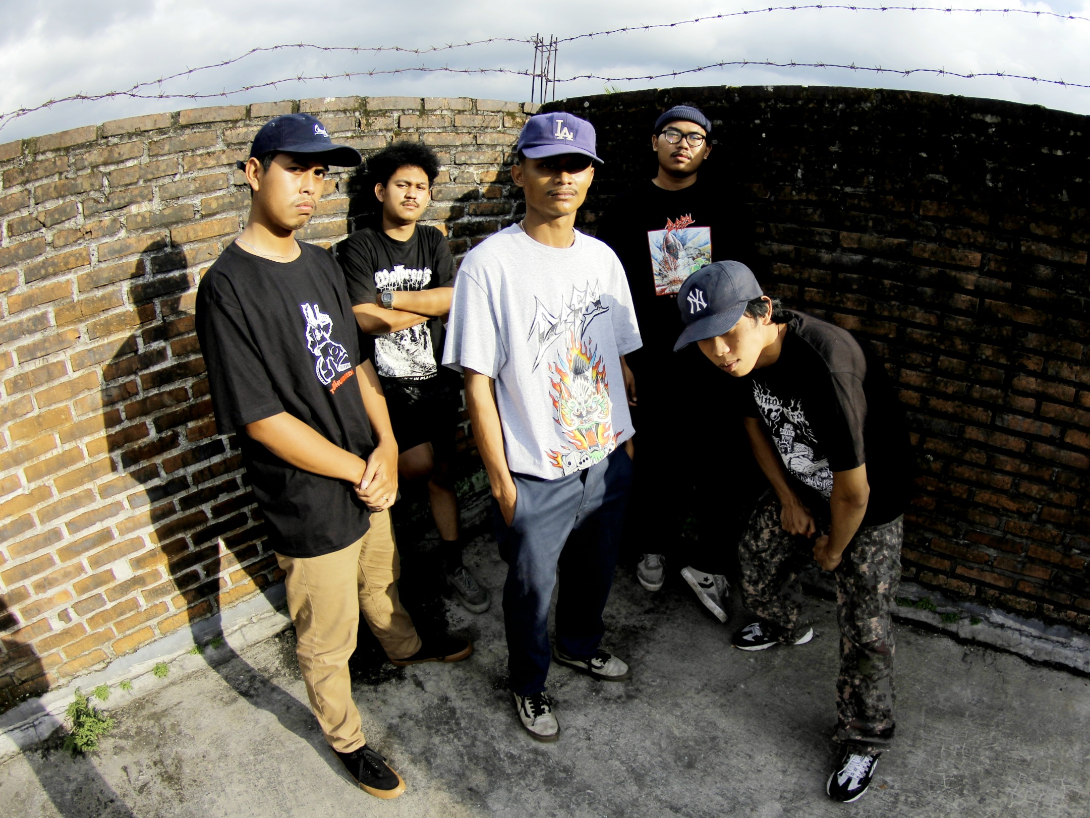 Metallic Hardcore Band WOLFBREATH Enlist DECONVOLUTION On New Single ...